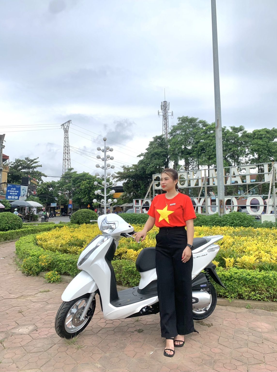 Giá Xe Lead 2025 Mới Nhất Tại đại Lý Xe Máy Hòa Bình Minh - HÒA BÌNH MINH